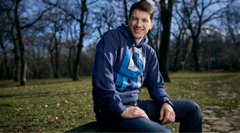 Viktor Savić - Biografija Online