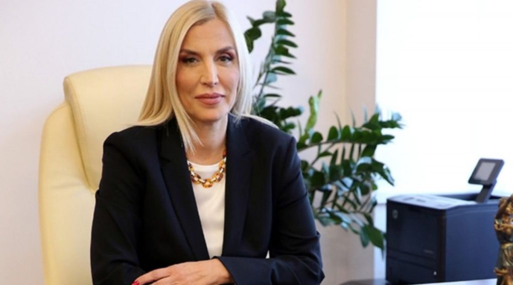 Maja Popović - Biografija Online